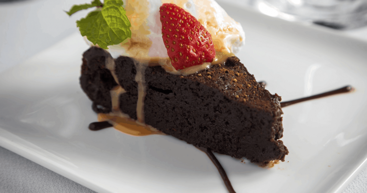 Singanga Chocolate Torte | Hamanasi Adventure & Dive Resort, Belize